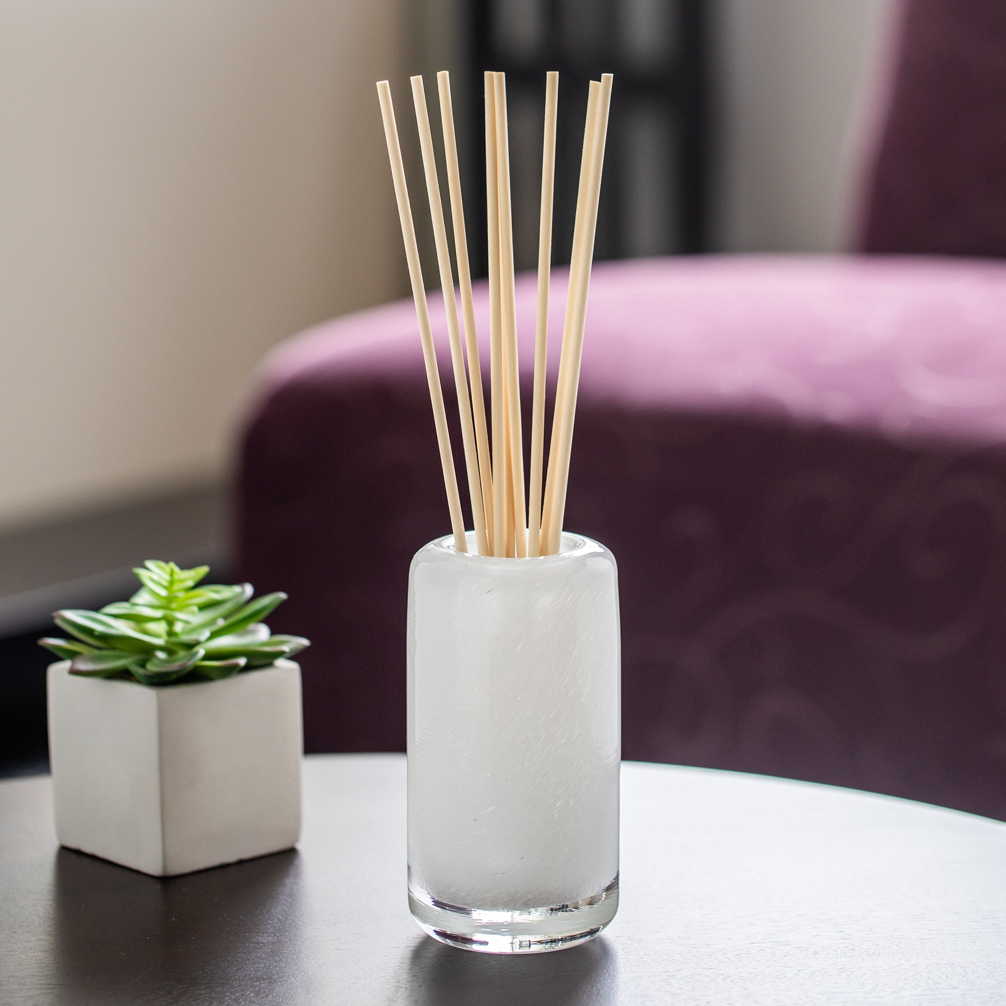 Sparoom Strawberry Prosecco Oil Glass Reed Diffuser with Reed Sticks ...